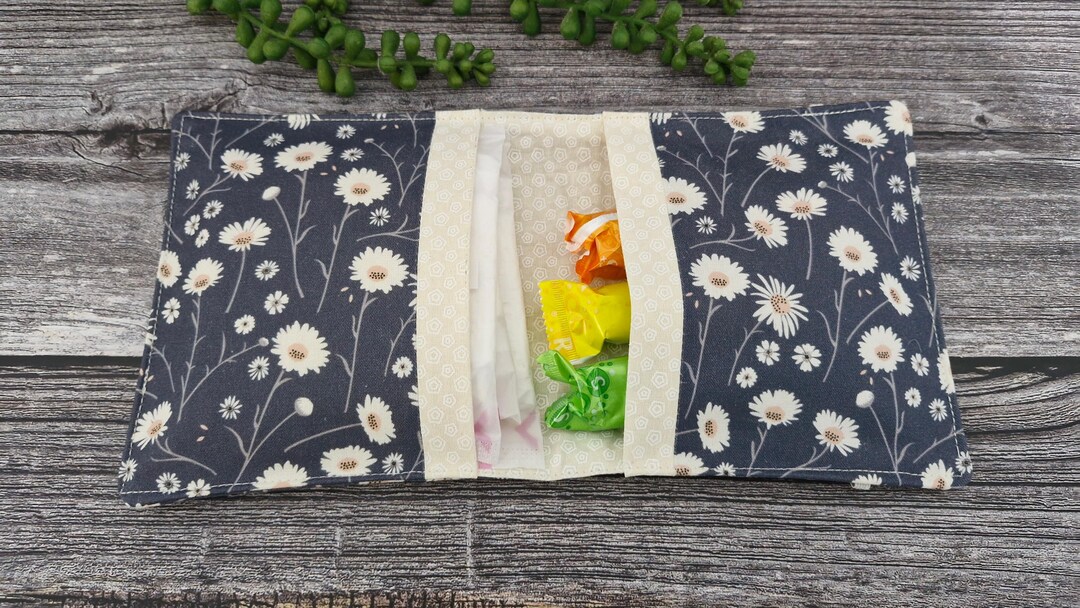 Daisy Period Pouch,sanitary Pouch,period Pad Bag,personal Care Pouch ...