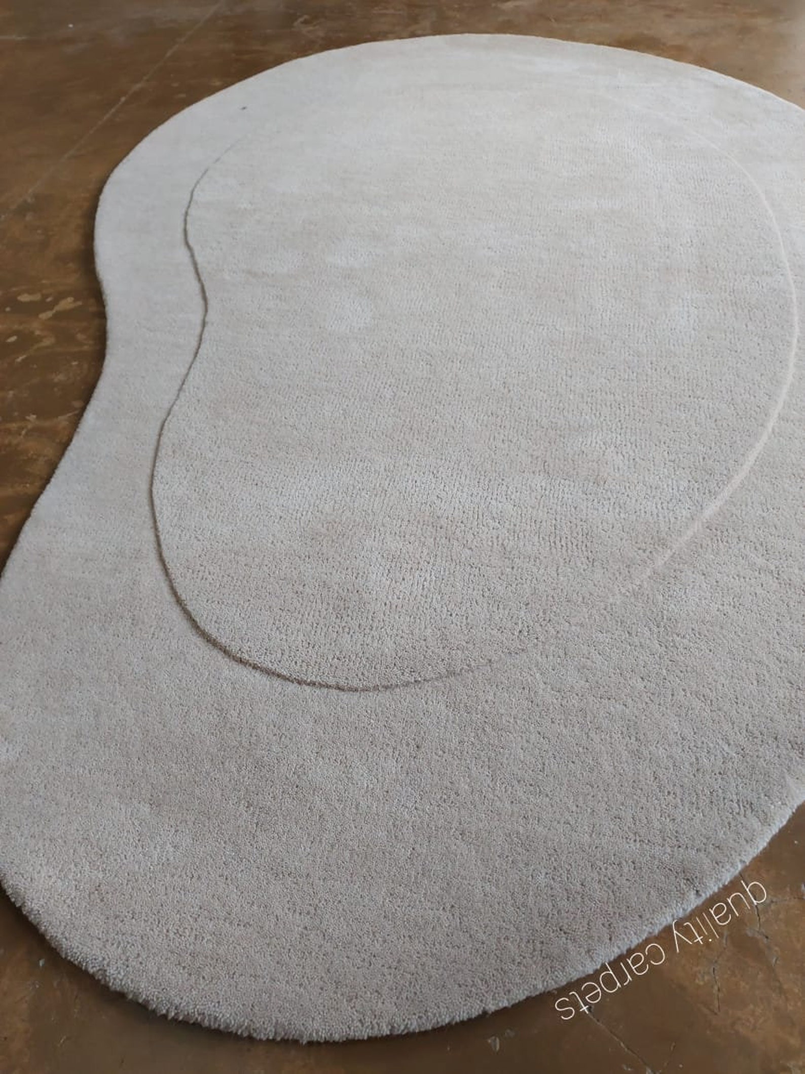 Kidney Shape Beige Rug Designer Handtufted High Low Rug Premium Quality ...