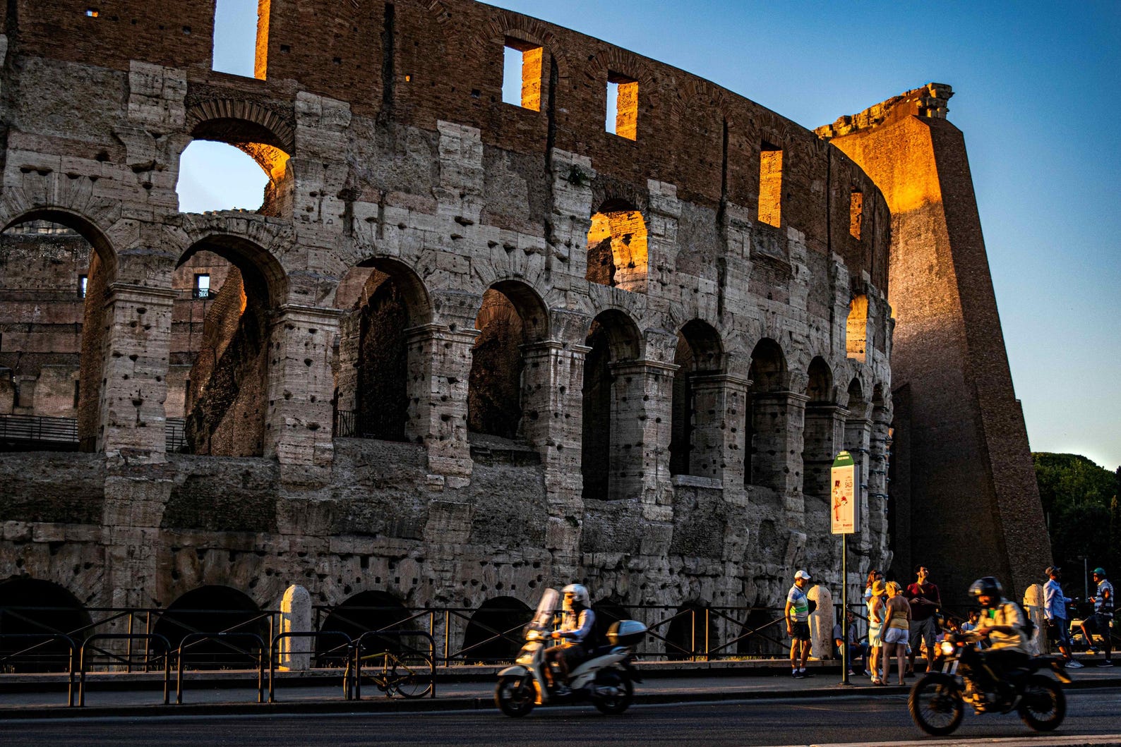 Colosseum Print, Italy Wall Decor, Rome Photography Wall Art, Satin ...