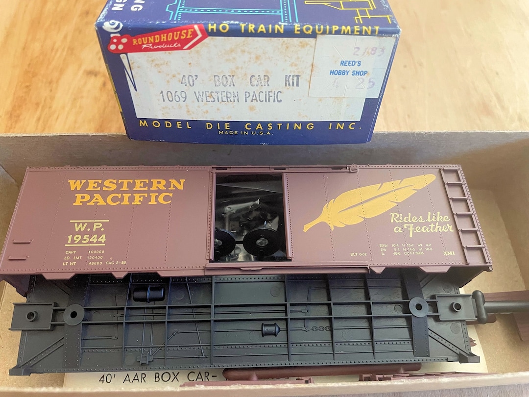 Roundhouse Ho-scale #1069 Western Pacific 40-ft Box Car WP 19544 Kit ...