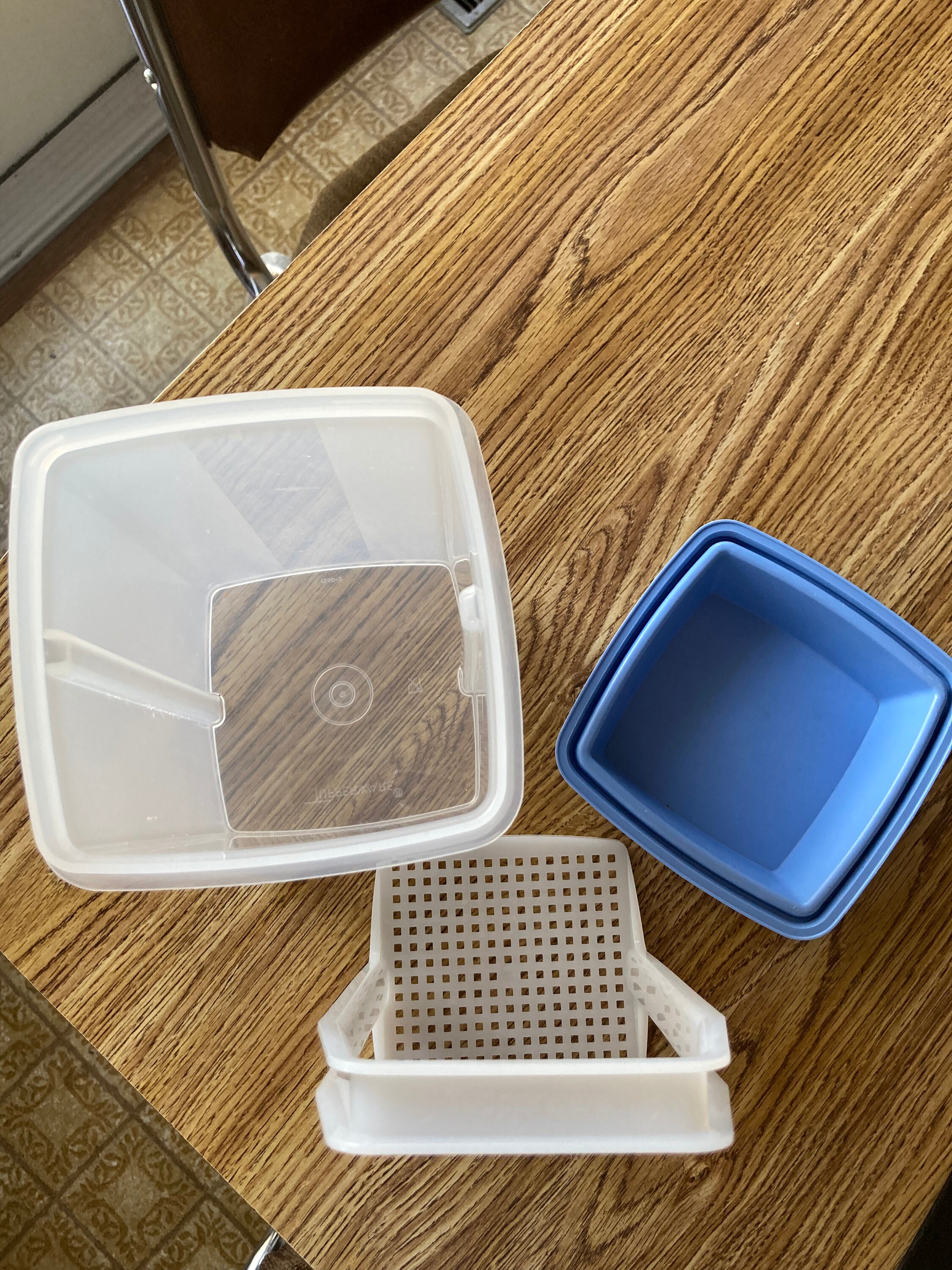 Vintage Tupperware 3 Pc Pick-a-deli Pickle Keeper Lifter Olive Keeper ...