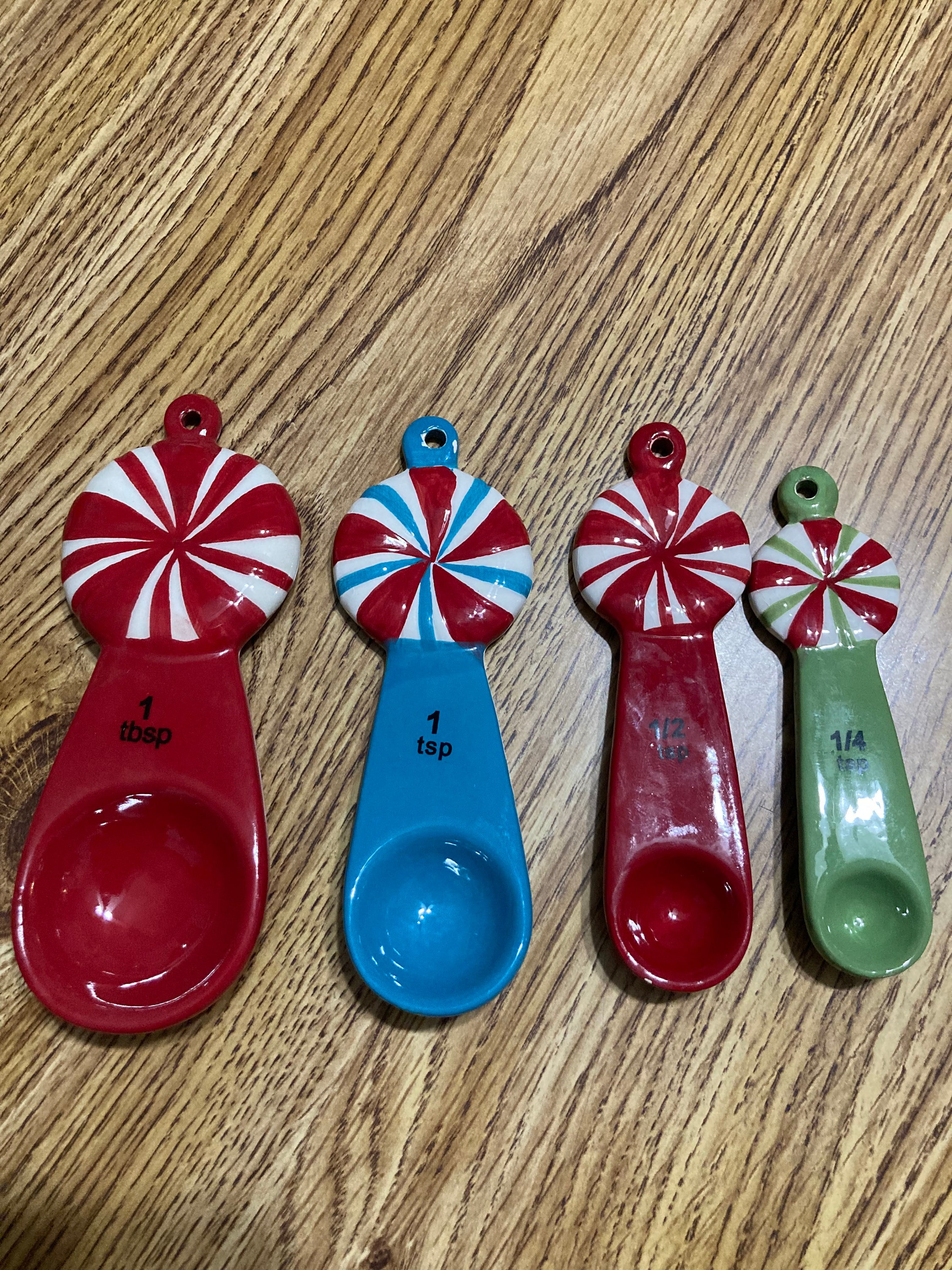 Christmas Holiday Measuring Spoons Set of Four 1 Tbsp 1 Tsp 1/2 Tsp 1/4 ...