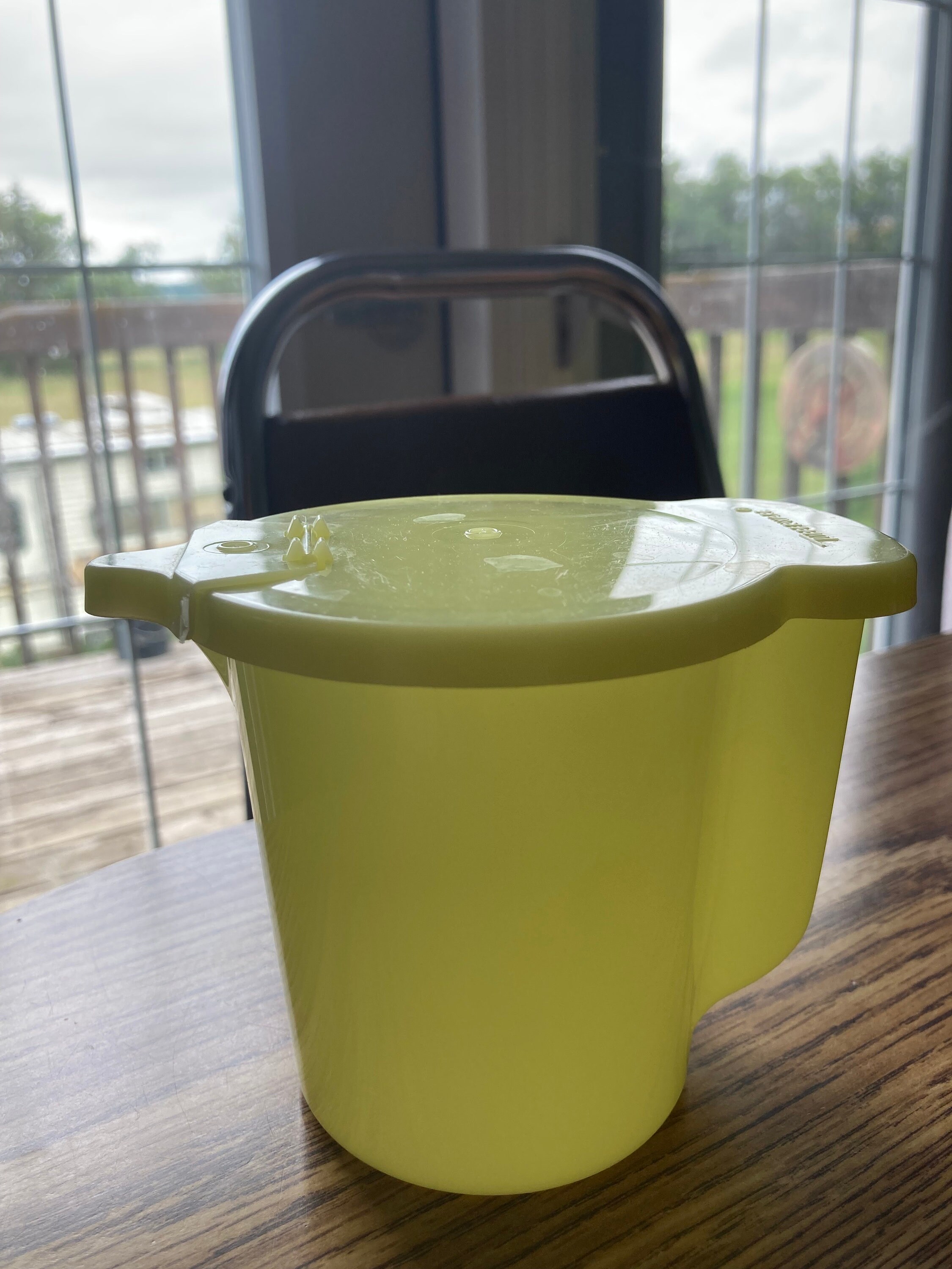 Vintage Tupperware Yellow Cream Container 3.5 Inches Tall Holds 2 Cups ...