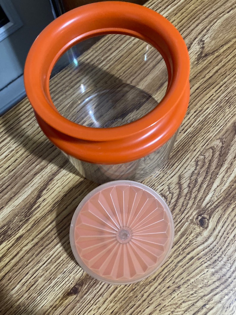 Vintage Tupperware Canister Container With Push Lid 4.25 Inches Tall ...