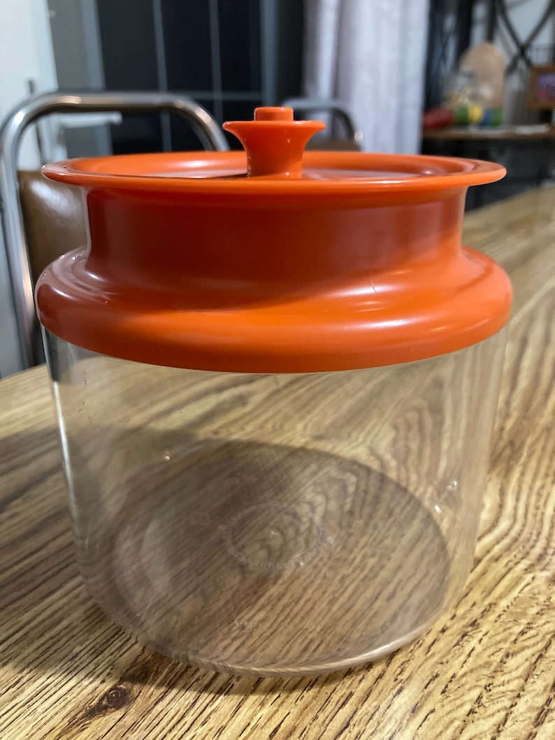 Vintage Tupperware Canister Container With Push Lid 4.25 Inches Tall ...