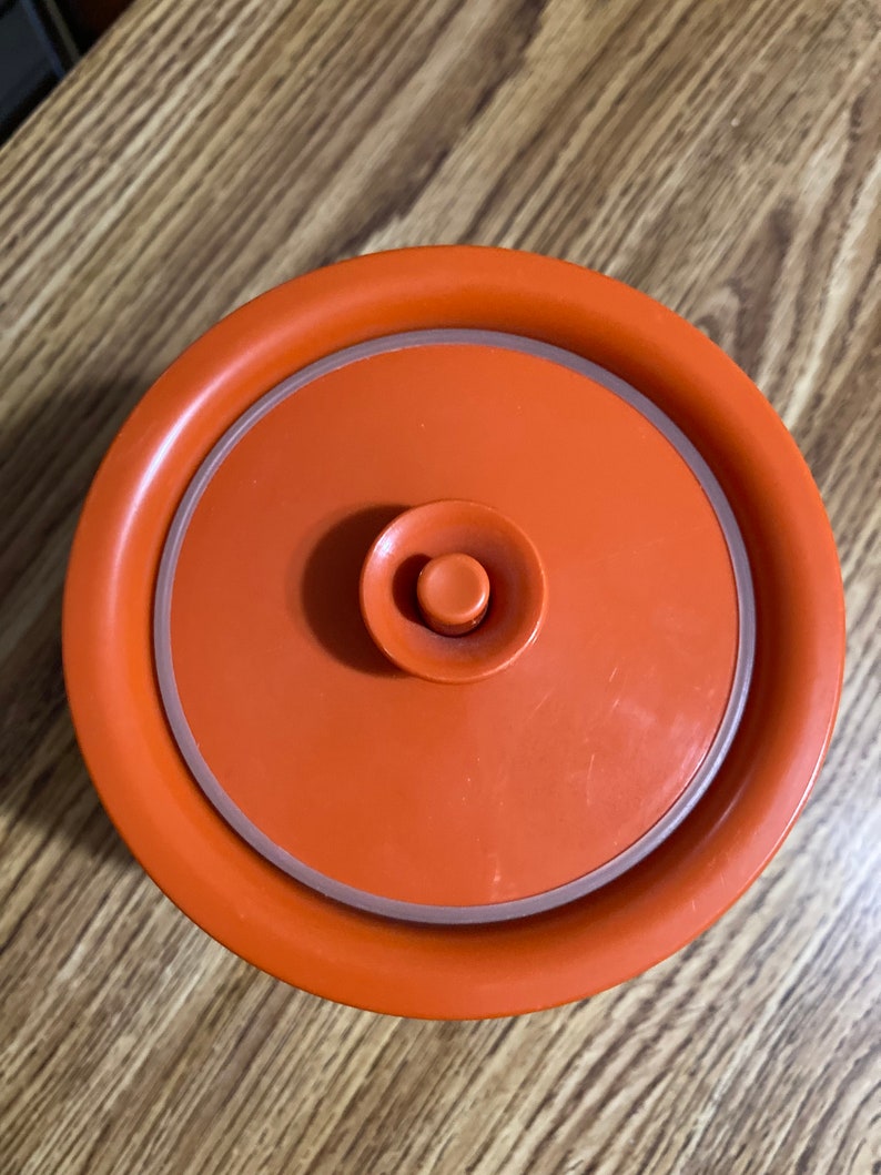 Vintage Tupperware Canister Container With Push Lid 4.25 Inches Tall ...