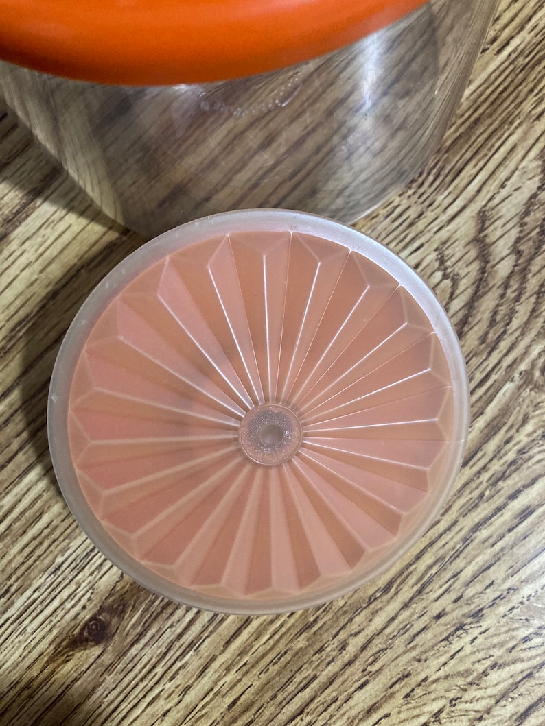 Vintage Tupperware Canister Container With Push Lid 4.25 Inches Tall ...