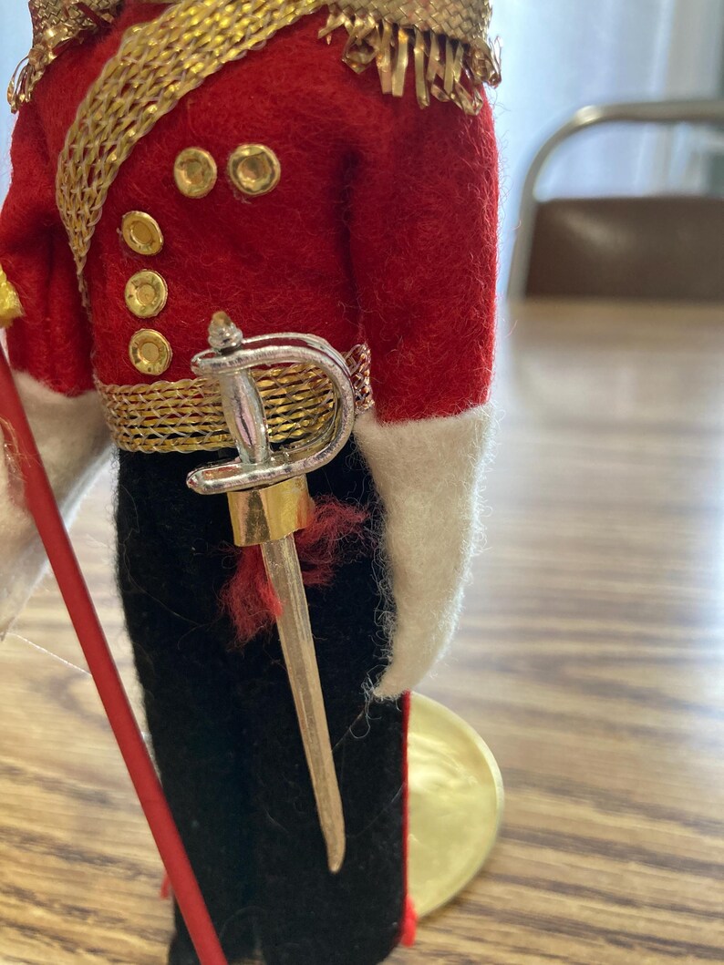 Vintage British Guard Doll Gentleman in Arms Souvenir Doll About 8 ...