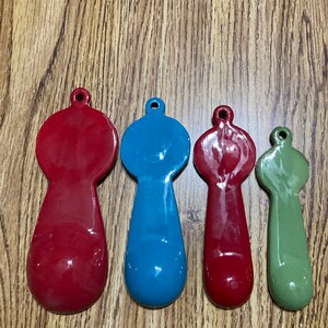 Christmas Holiday Measuring Spoons Set of Four 1 Tbsp 1 Tsp 1/2 Tsp 1/4 ...