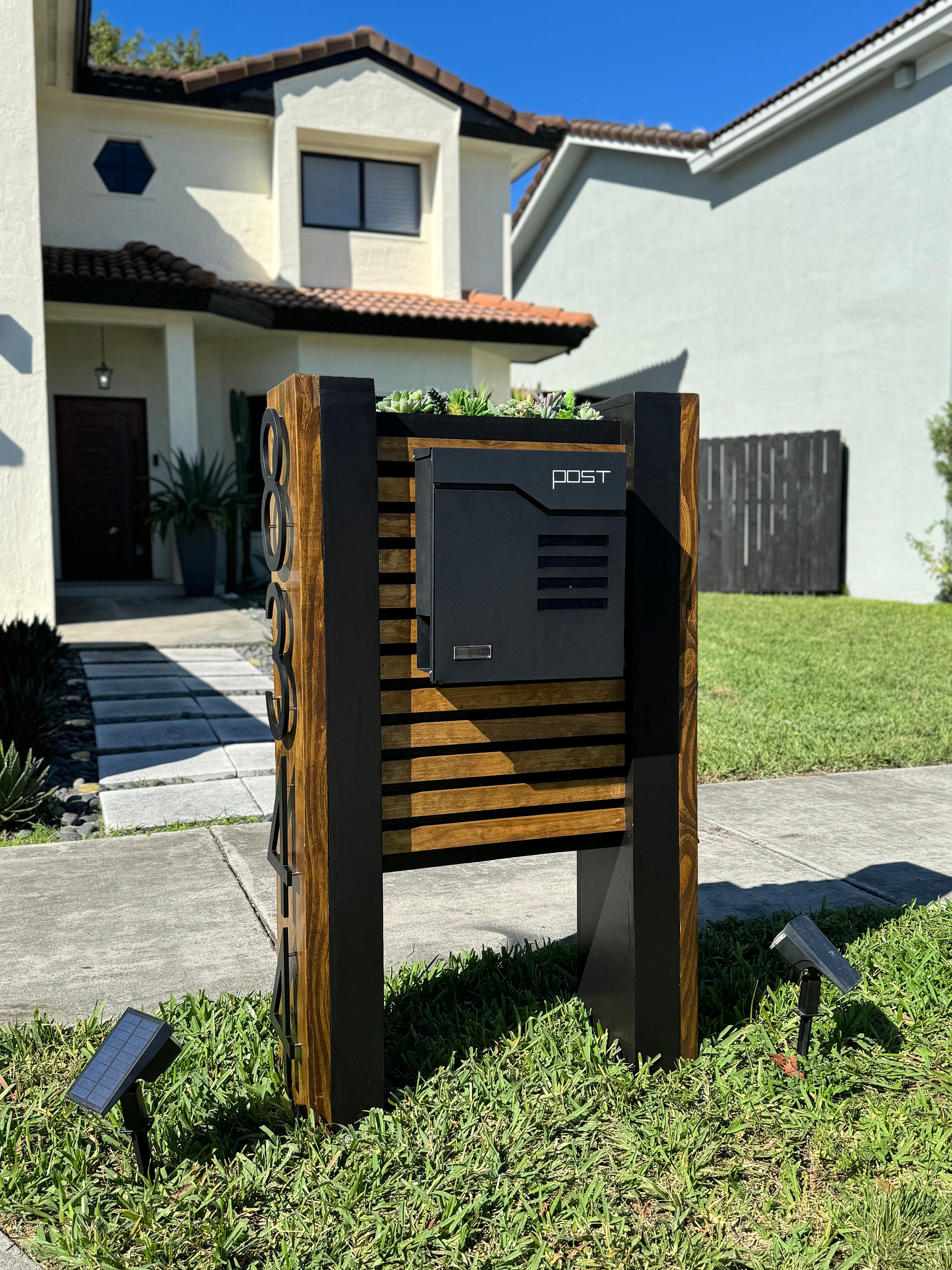 ARCADIA BREEZE Mailbox Modern Mailbox With Succulent & Mailboxes Post ...