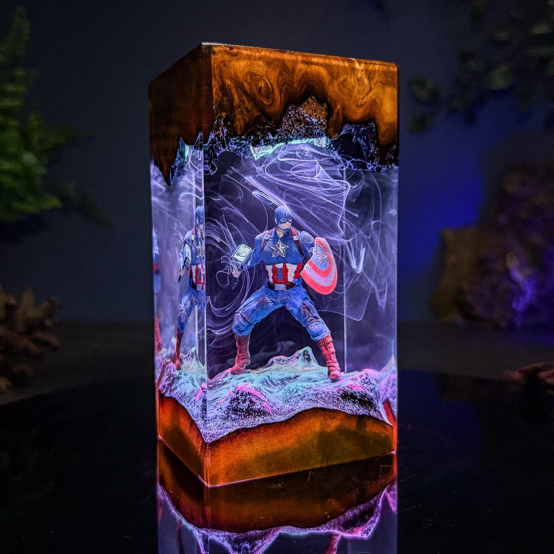 Super Hero Resin Lamp, Custom Epoxy Night Light, Diorama Table Epoxy ...