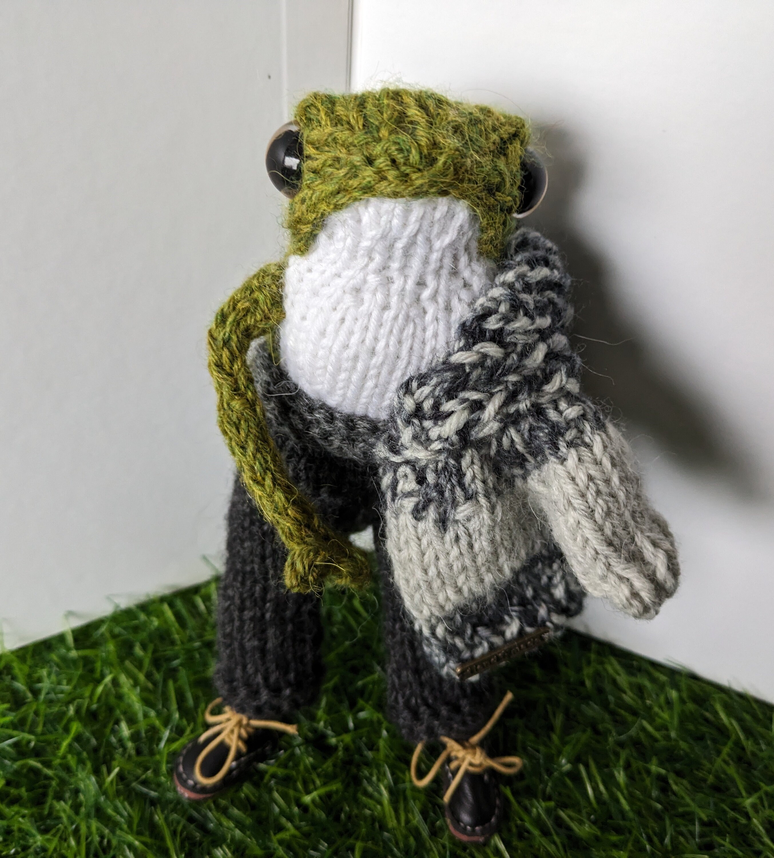 Hand Knitted Small Frog, Instagram Frog, Knitted Froggy - Etsy UK