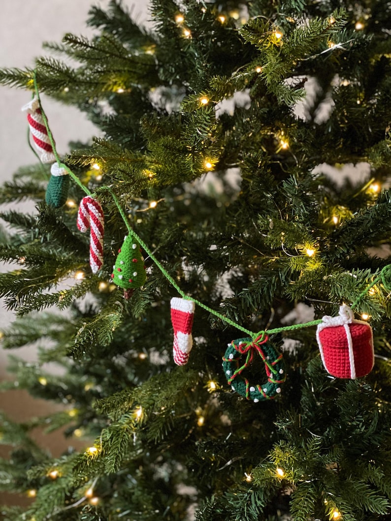 Crochet Christmas Garland Pattern, Xmas Decor, Crochet Window Bunting ...