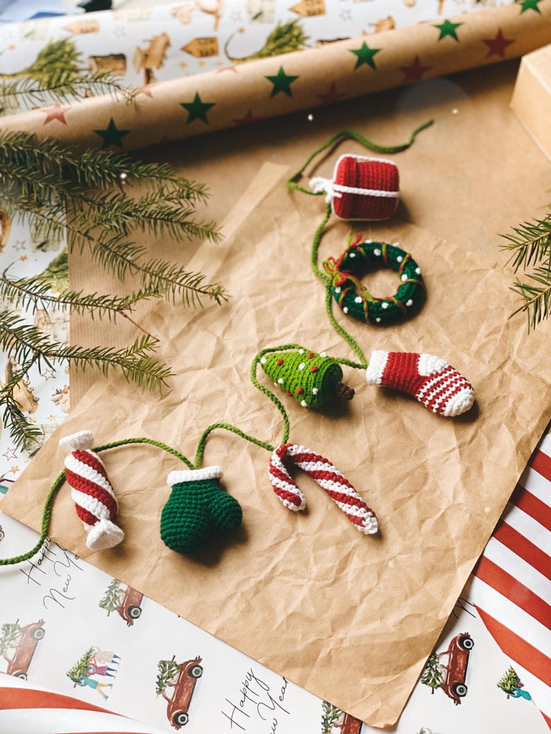 Crochet Christmas Garland Pattern, Xmas Decor, Crochet Window Bunting ...