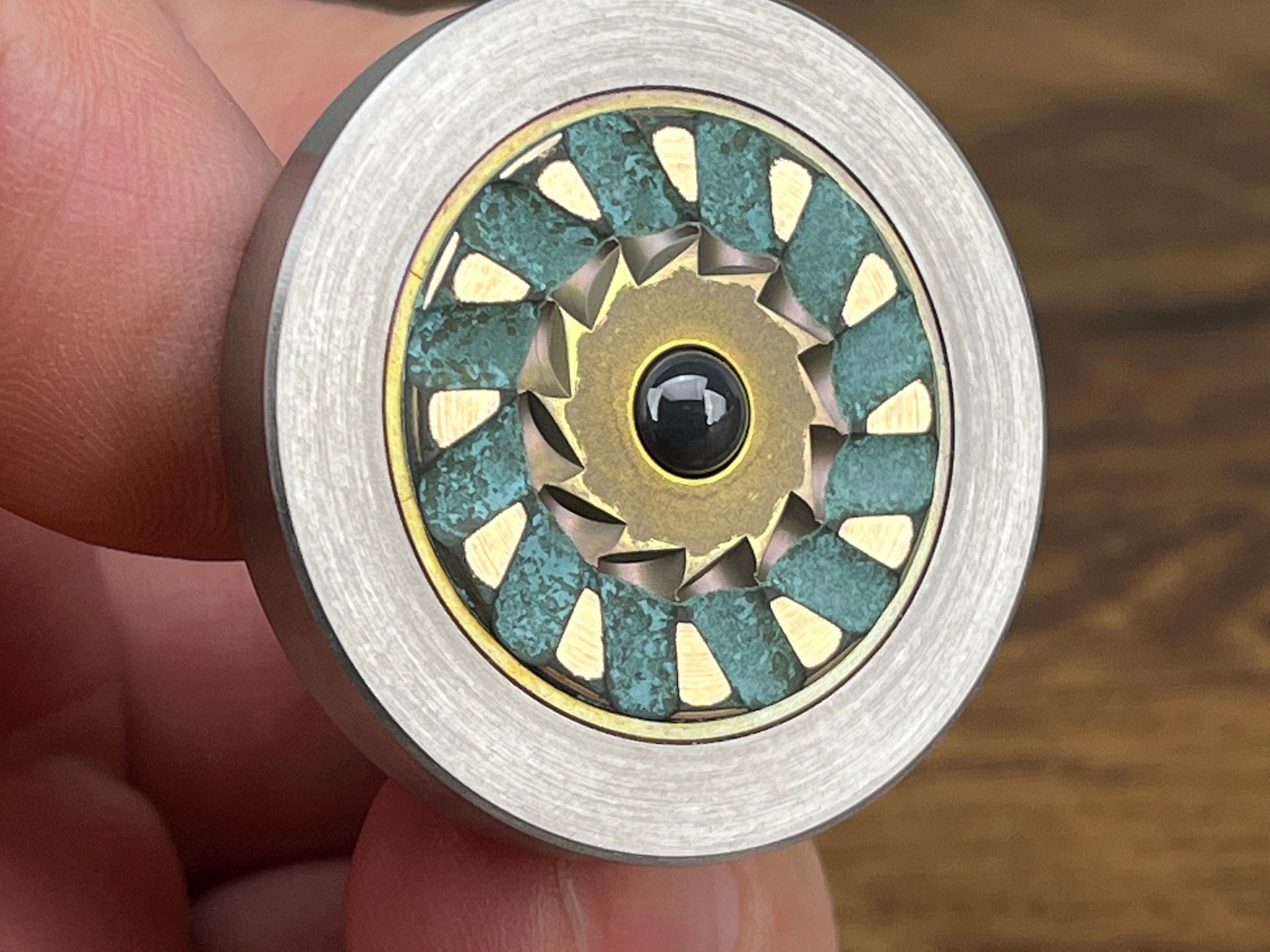 15-20 Minutes Tungsten Spinning Top, With Hand Polished Base Set, Best ...