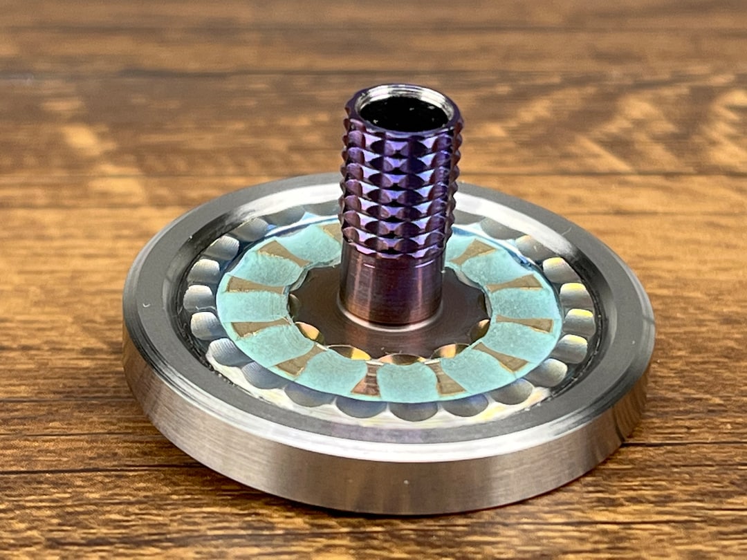 15-20 Minutes Tungsten Spinning Top, With Hand Polished Base Set, Best ...