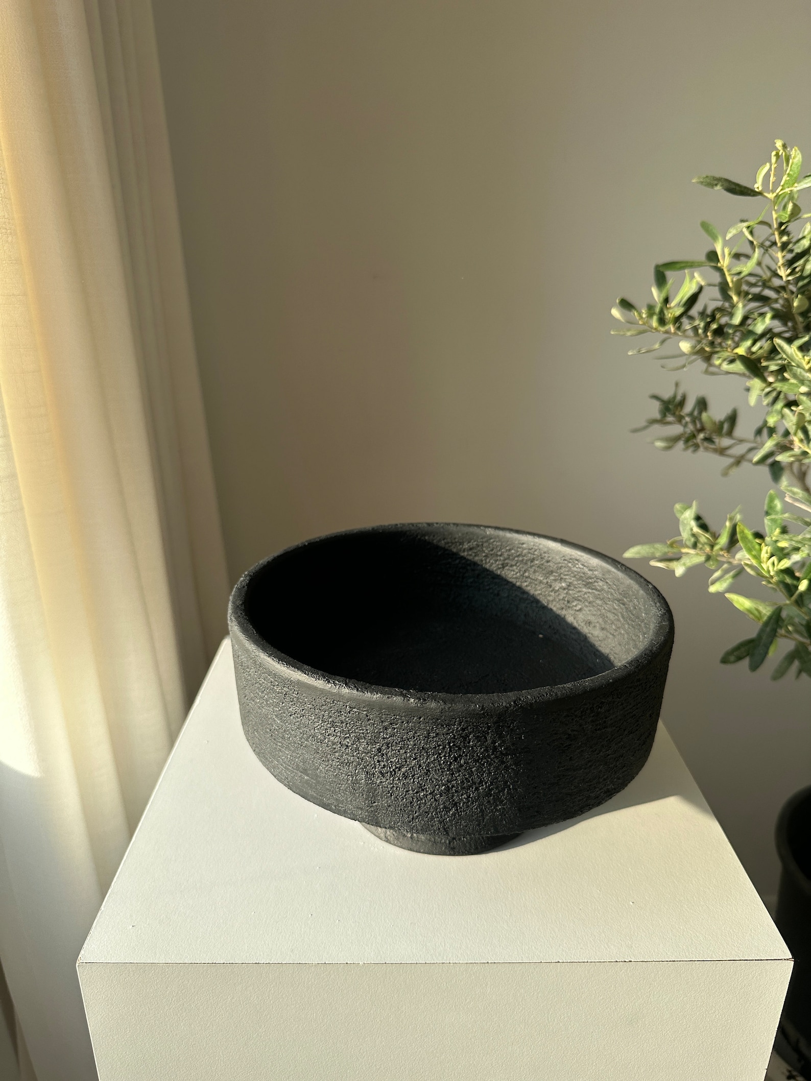 Ceramic Round Footed Black Bowl Textured Stoneware Unglazed - Etsy