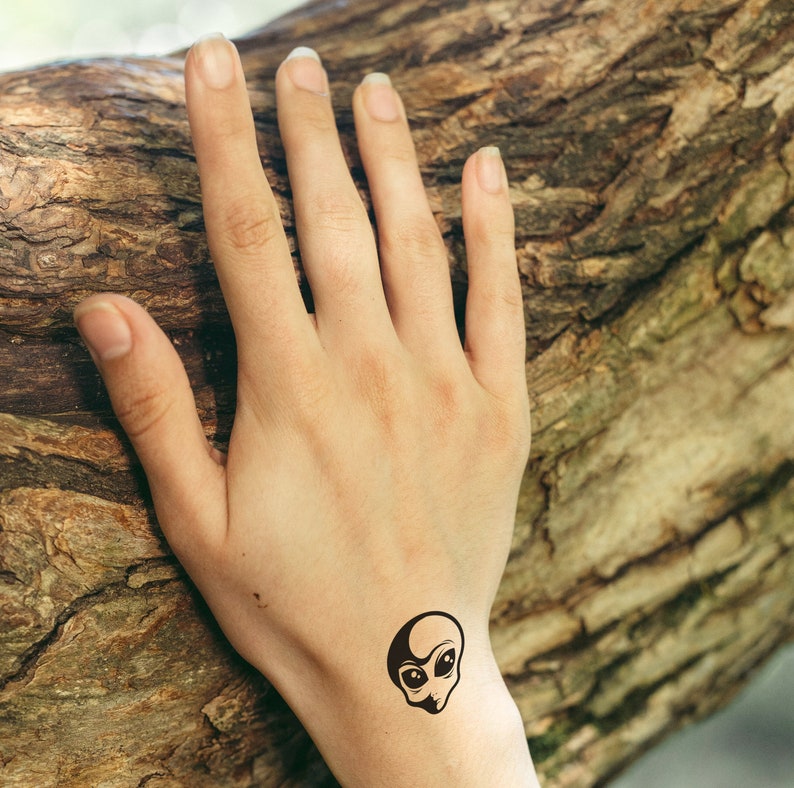 ALIEN HEAD Temporary Tattoo in Black. Do You Believe in ...