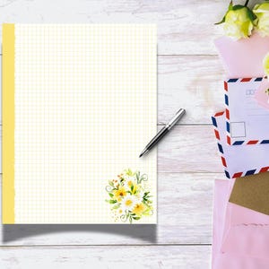 Bee With Flower Printable Stationery-bee Honey Writing Paper Unlined ...