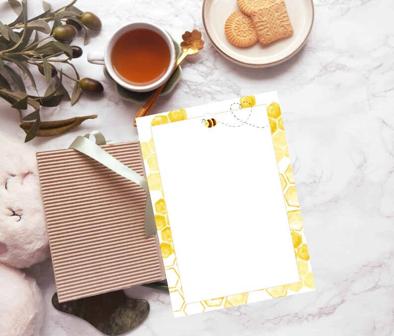 Bee With Flower Printable Stationery-bee Honey Writing Paper Unlined ...