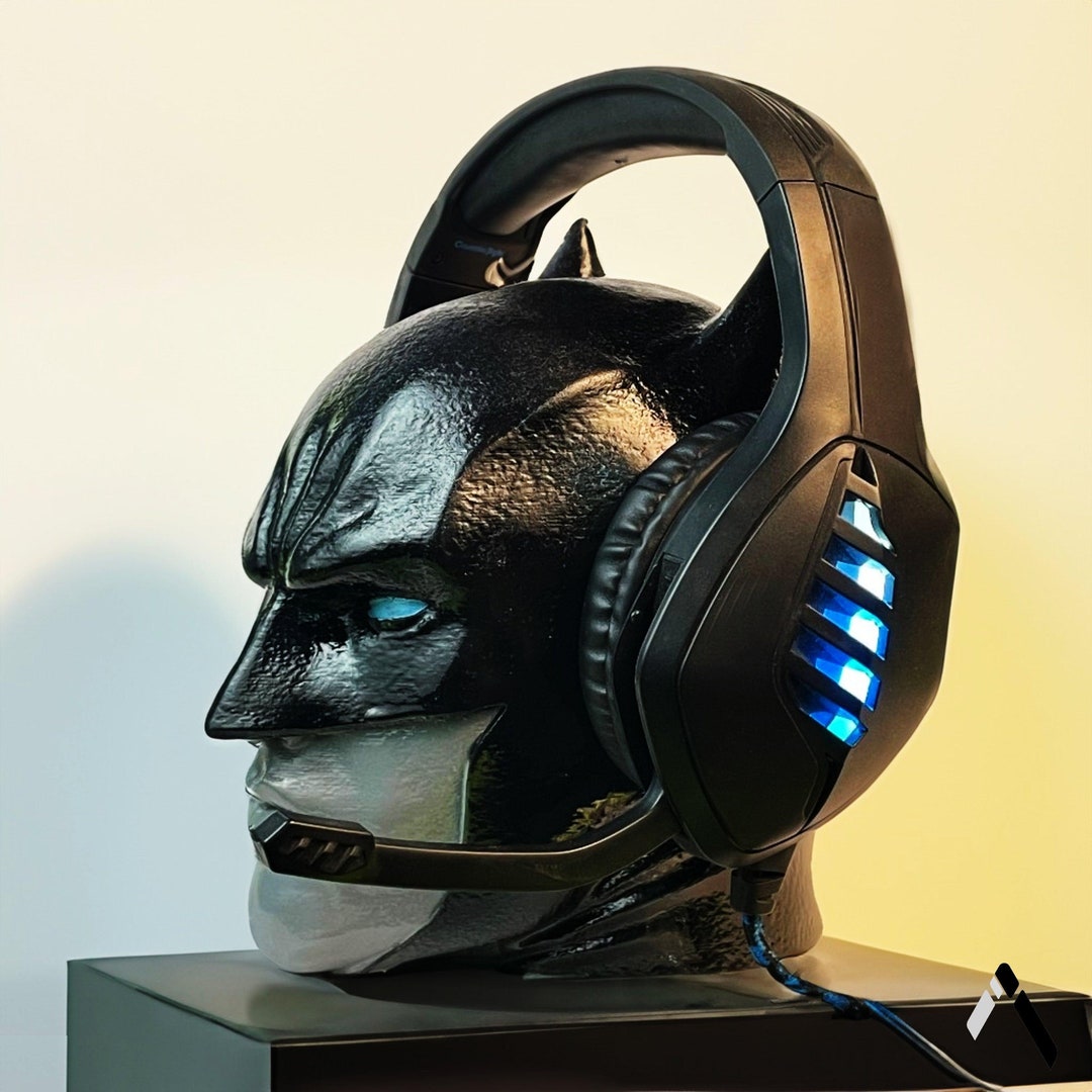 Batman Head Statue & Headphone Stand - Etsy