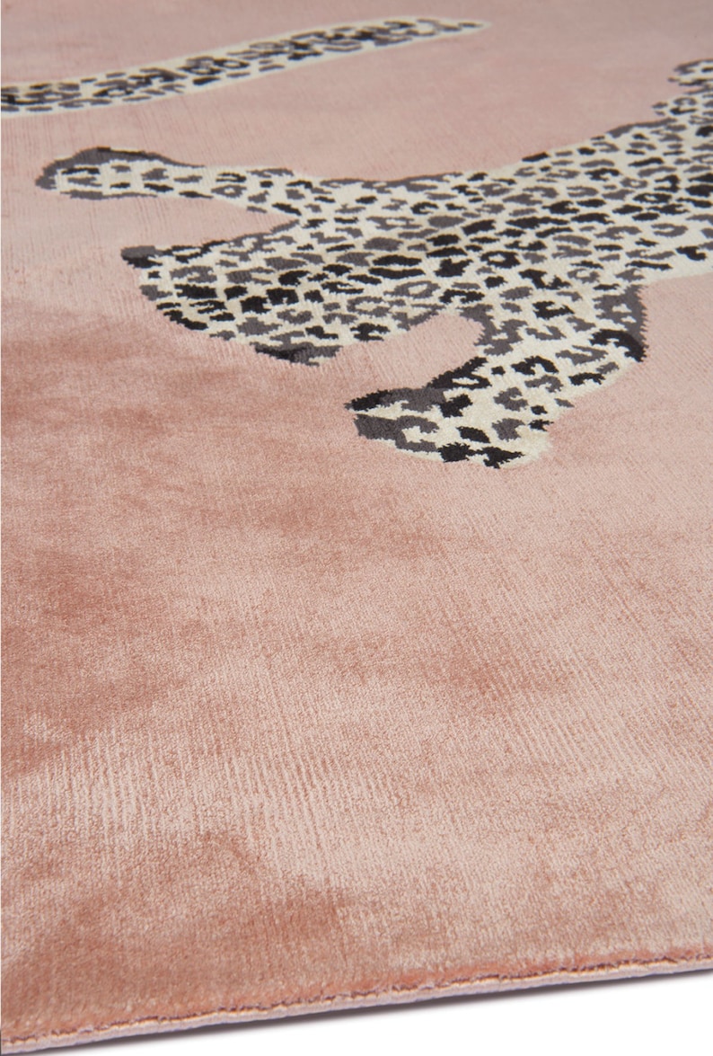 CLIMBING LEOPARD RUG | Tufted Rugs, Tiger Rug, Bedroom Aesthetic Rugs ...