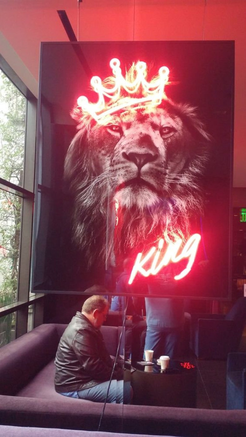 Lion Neon Sign Wall Art, Crowned Lion Light Decor, Royal Predator Neon ...