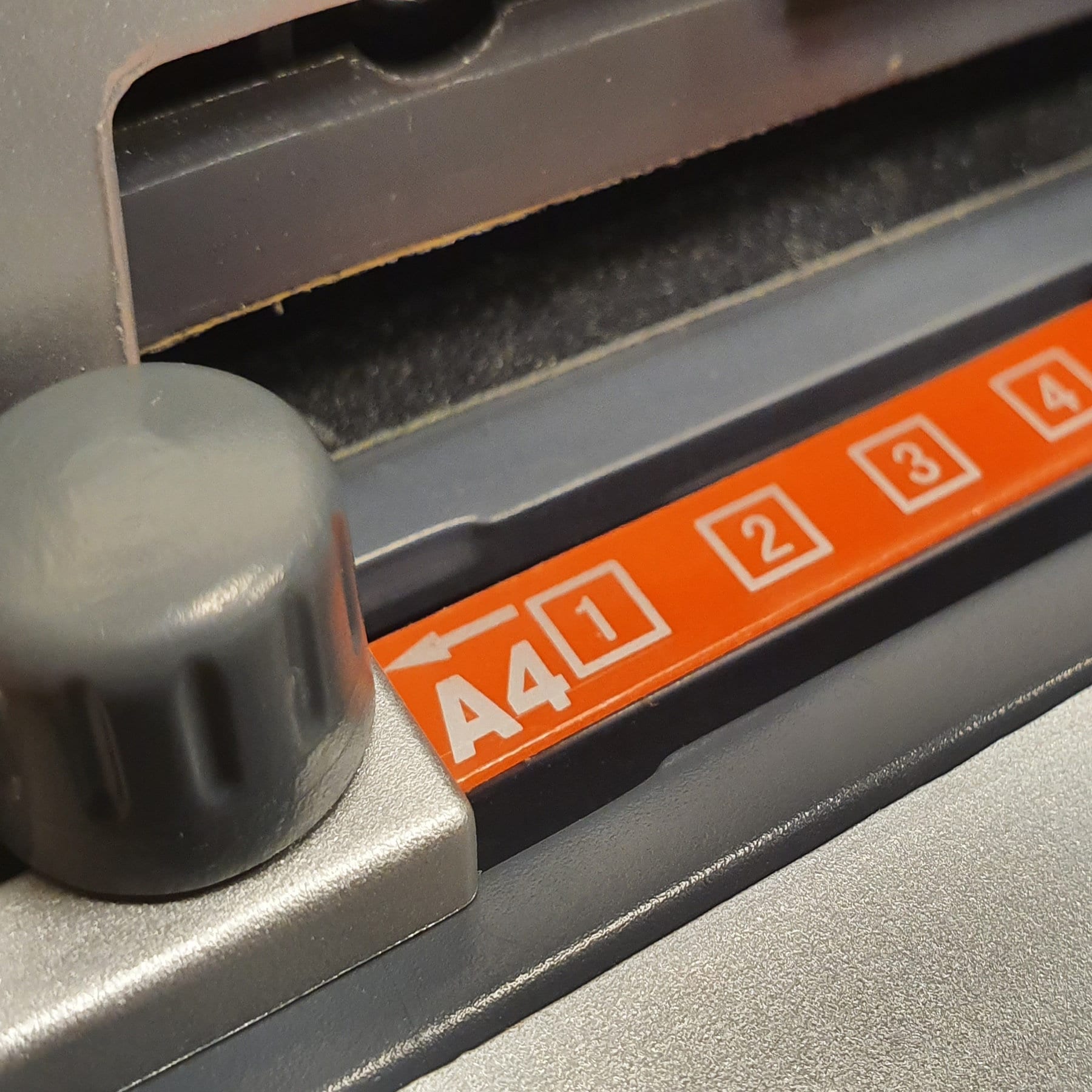 Galaxy G60 A4 Wire Binding / Binder Machine Includes 100 Wire Bindings ...