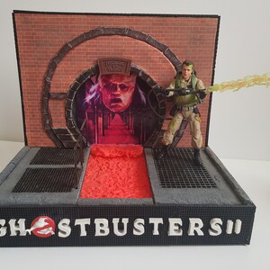 GHOSTBUSTER'S 2 Diorama, Figure Stand, Desk Art, Light up Artwork, Vigo the Carpathian. One of A ...
