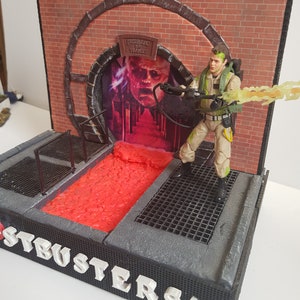 GHOSTBUSTER'S 2 Diorama, Figure Stand, Desk Art, Light up Artwork, Vigo the Carpathian. One of A ...