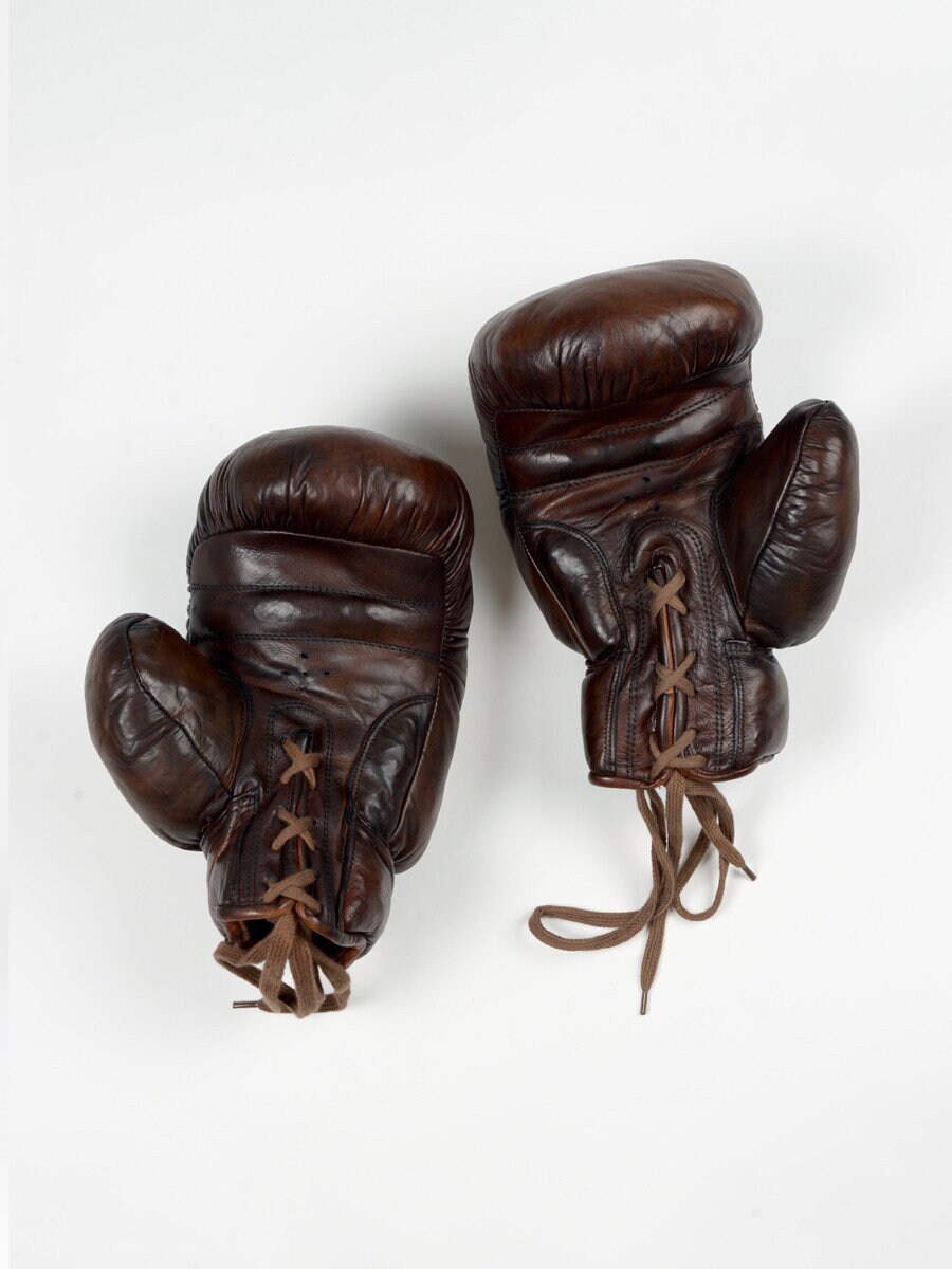 Retro Vintage Style Unique and Elegant Heavy Leather Boxing Gloves ...