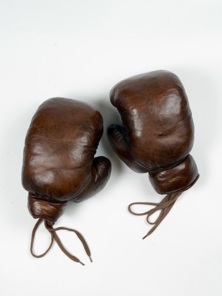 Retro Vintage Style Unique and Elegant Heavy Leather Boxing Gloves ...