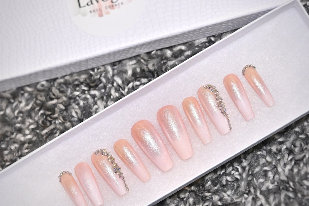 Bridal Wedding Press on Nails Coffin Long, Elegant Pearl Glue on Nails ...