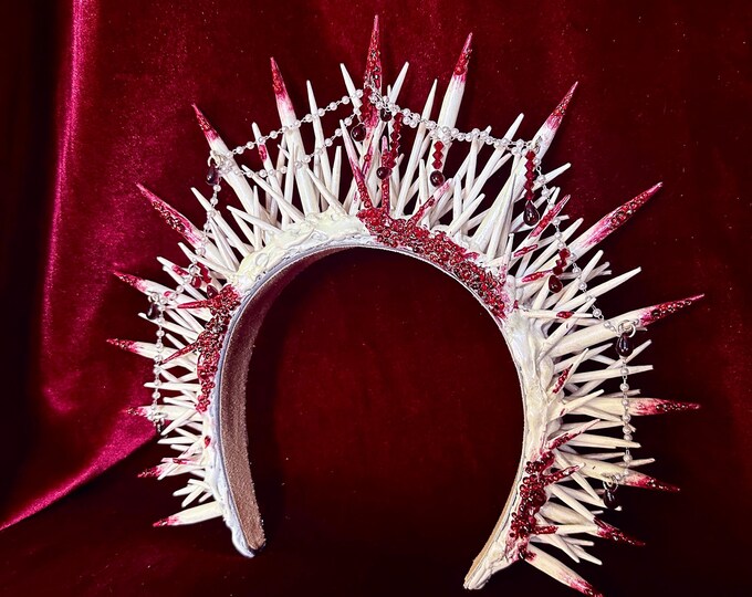 Scream Queen Thorn Crown, Bloody Crown. Horror, Bleeding Pearl ...