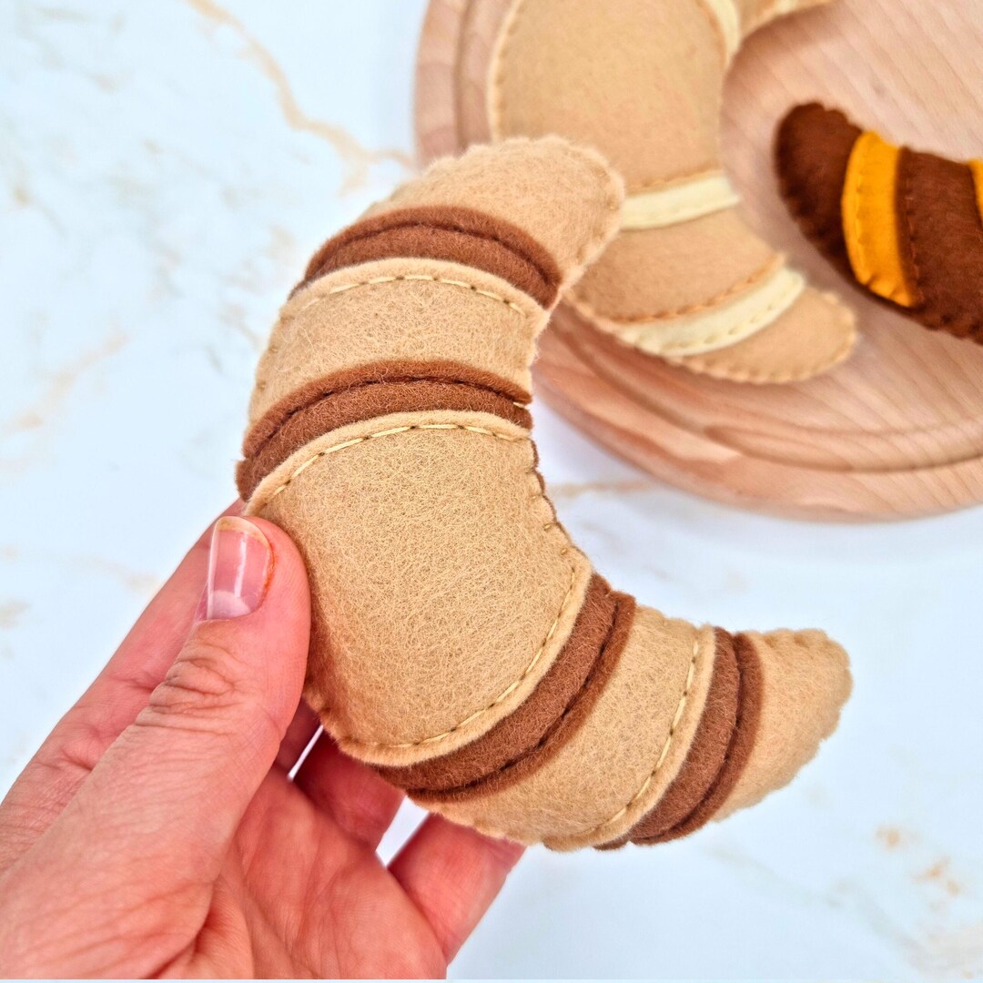 Felt French Croissant Sewing Pattern: Beginner Needle Craft, Pretend ...