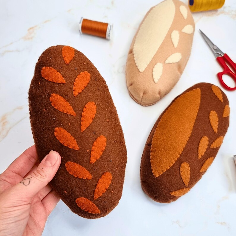 Felt Loaf of Bread Sewing Pattern - DIY Kids Pretend Play Kitchen ...