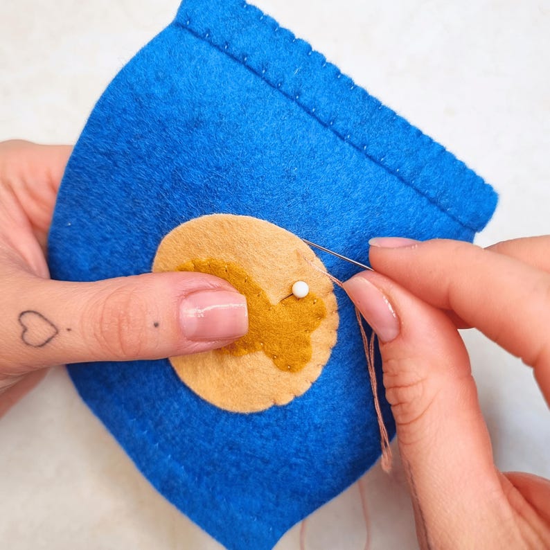 Felt Golden Fish Cracker and Packet Sewing Pattern: Easy DIY Pretend ...