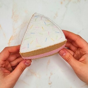Felt Birthday Cake Pattern: Beginner-friendly Kids Pretend Play Food ...