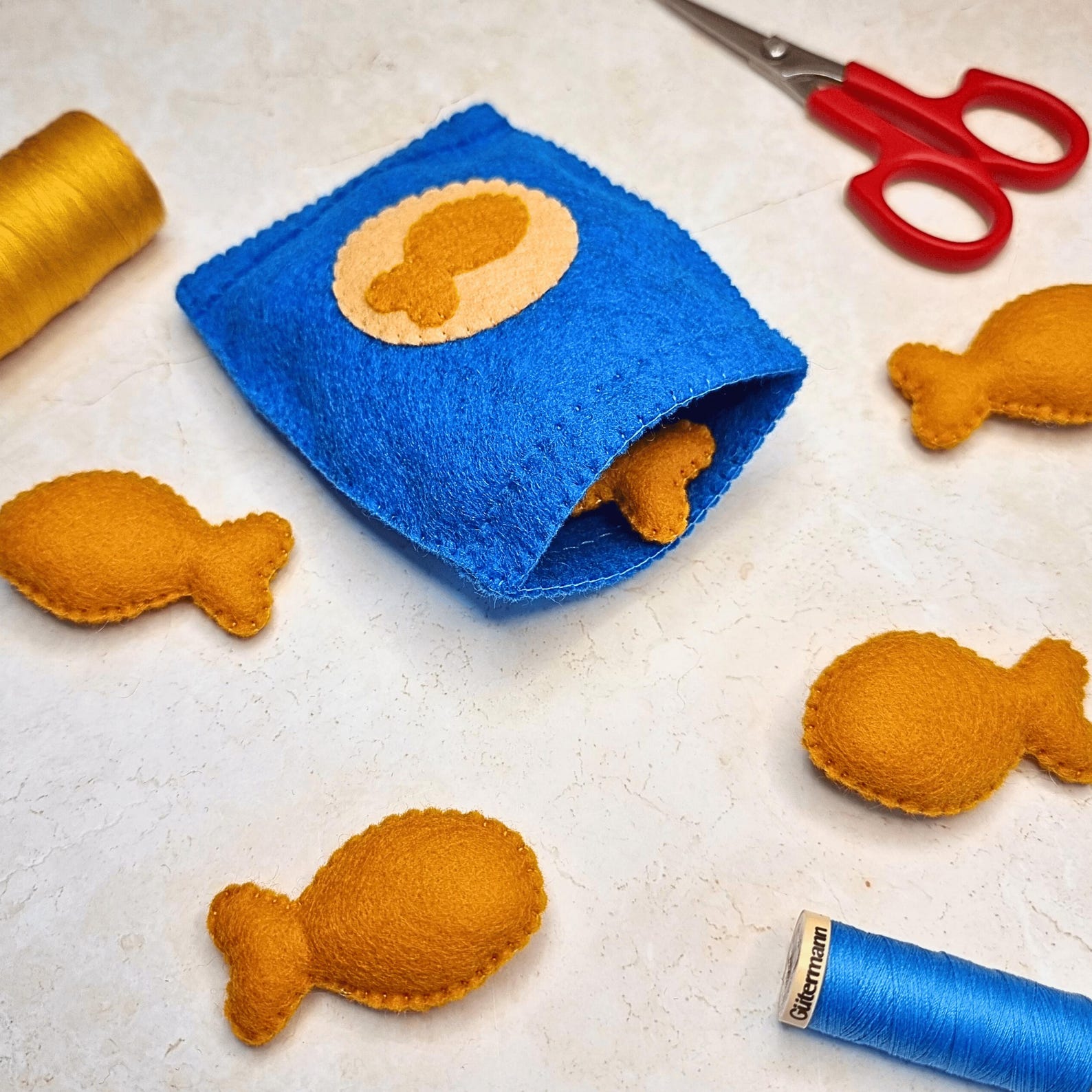 Felt Golden Fish Cracker and Packet Sewing Pattern: Easy DIY Pretend ...