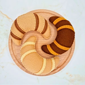 Felt French Croissant PDF Sewing Pattern + Tutorial - Perfect for ...