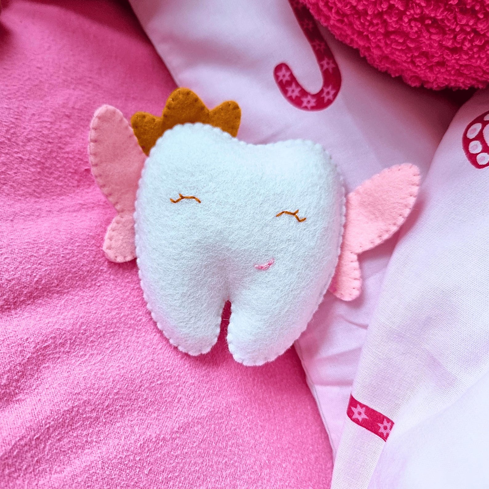 Felt Tooth Fairy Pocket Sewing Pattern: Beginner Friendly Needle Craft ...
