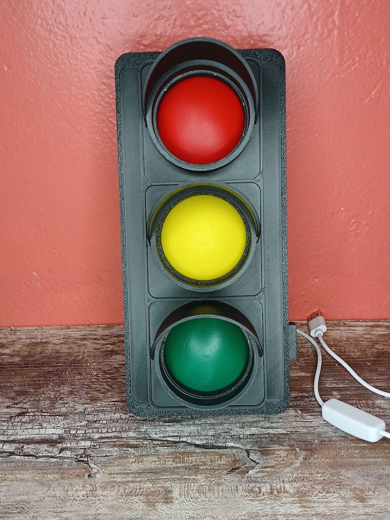 Light-up Traffic Light-adjust the Light to Red, Yellow or Green ...