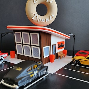 Old Time Donut Shop Retro Diorama | Customizable | 1/64 Scale | S Scale ...