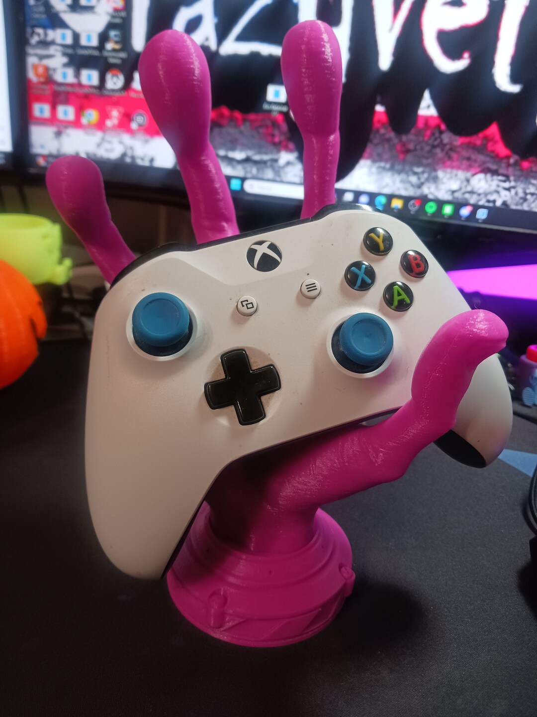 4 Finger ALIEN Controller Holder VETERAN MADE Stand - Etsy