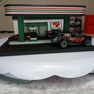 7 Eleven Diorama - Etsy