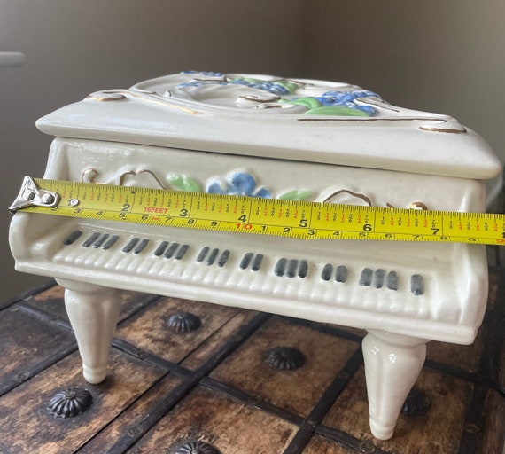 Vintage White Ceramic Grand Piano Velvet Lined Jewelr… - Gem