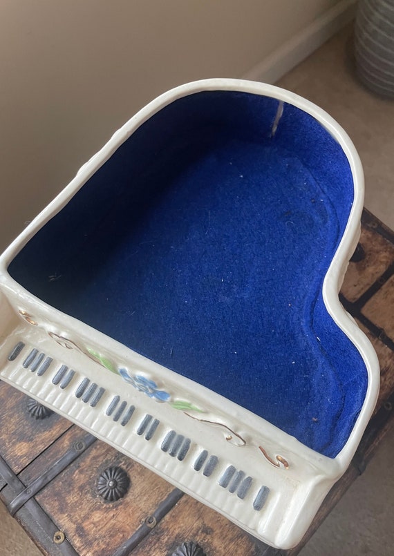 Vintage White Ceramic Grand Piano Velvet Lined Jewelr… - Gem