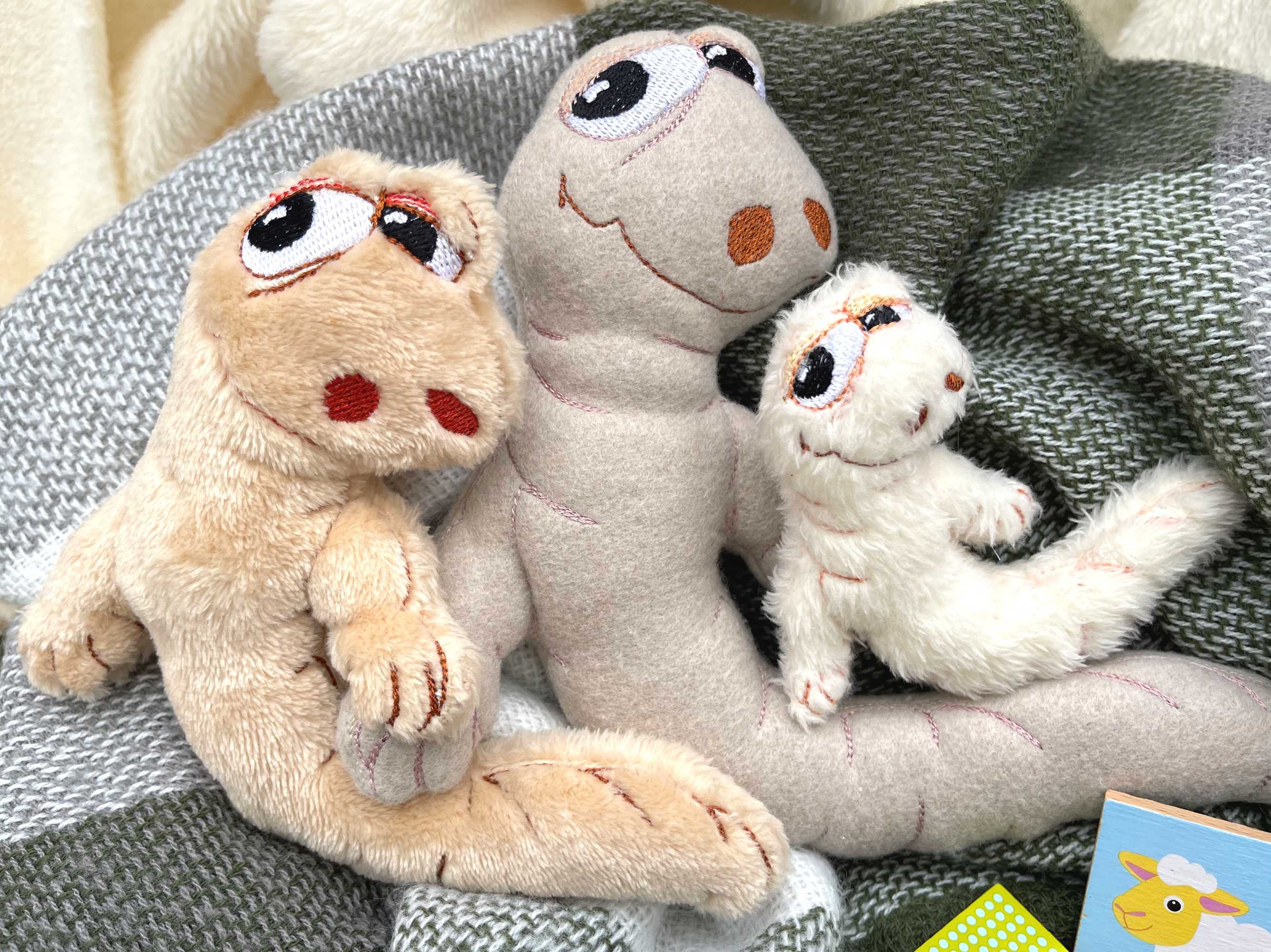 ITH Embroidery File Cuddly Toy Worm in 7 Sizes From 10x10 Plus in the ...