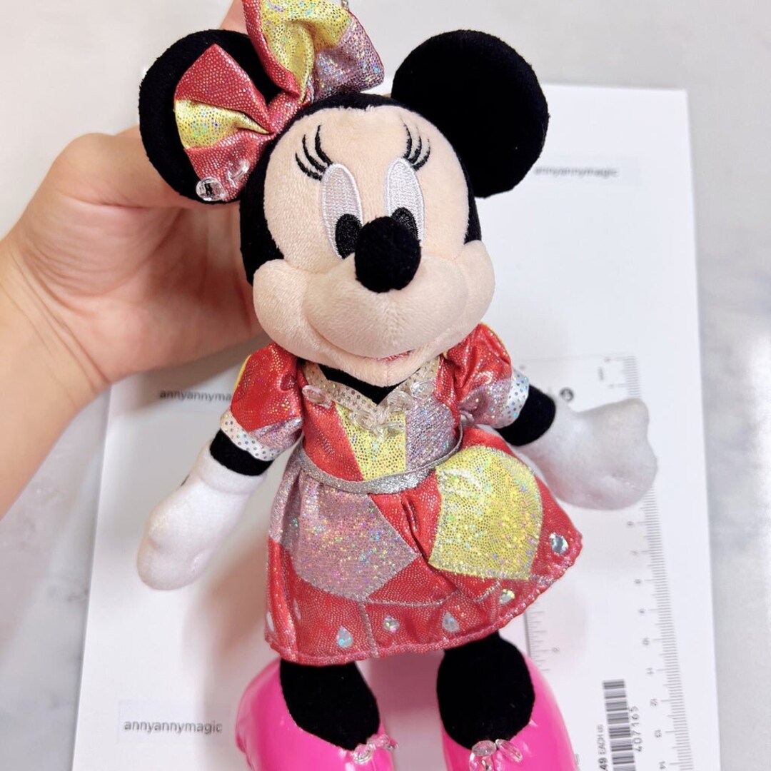Disney Tokyo Minnie Mouse Big Plush Keychain Badge, Preowned, Available ...