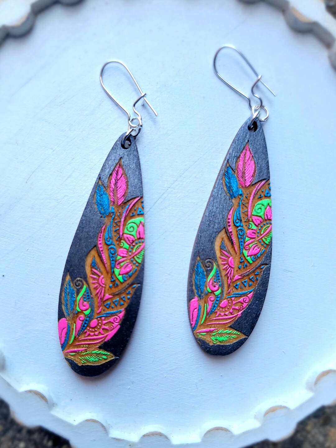 Very Unique Zentangle Feather Painted Earrings - Etsy